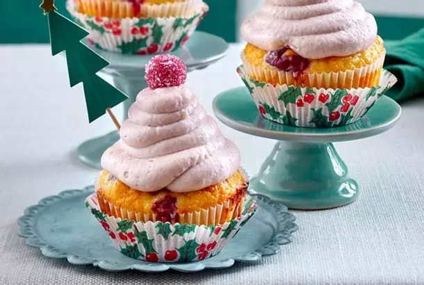 រូបមន្ត Moist Cranberry Cupcakes 42220_1