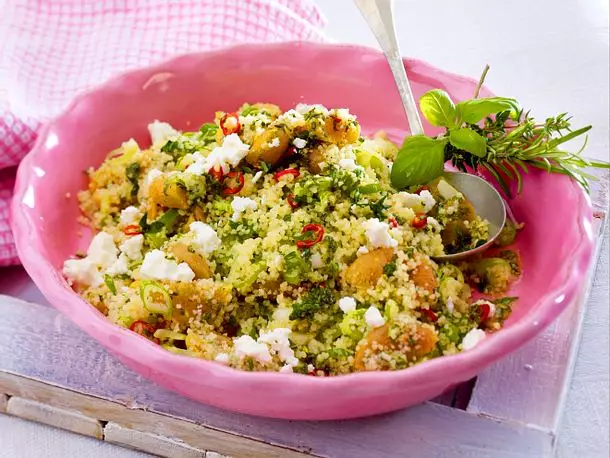 Reteta Salata de cuscus cu chili cu caise ierburi 43358_1