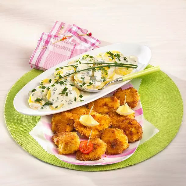 ہارسریڈش آلو سلاد ہدایت کے ساتھ چکن Schnitzel 44088_1