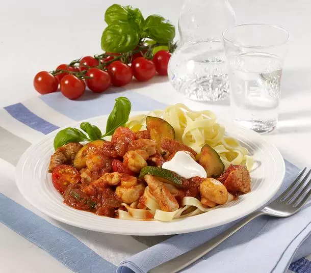 Fette di tacchino in salsa di pomodoro ricetta