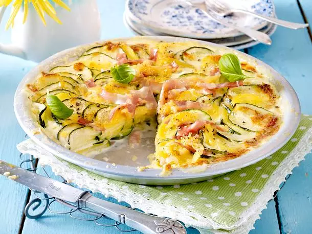 Gratin kentang Zucchini dengan resep ham 46385_1