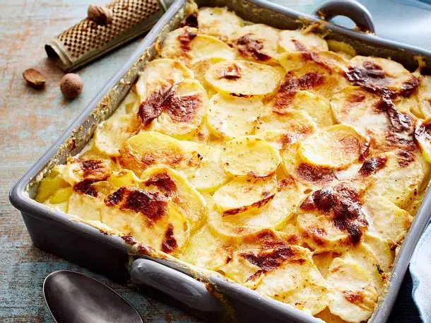 Iresiphi ye-Potato gratin 46806_1