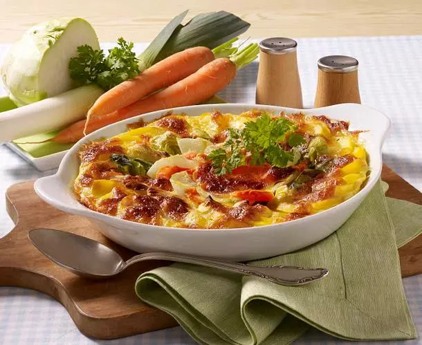 Resep casserole kentang lan sayuran sing entheng 46910_1