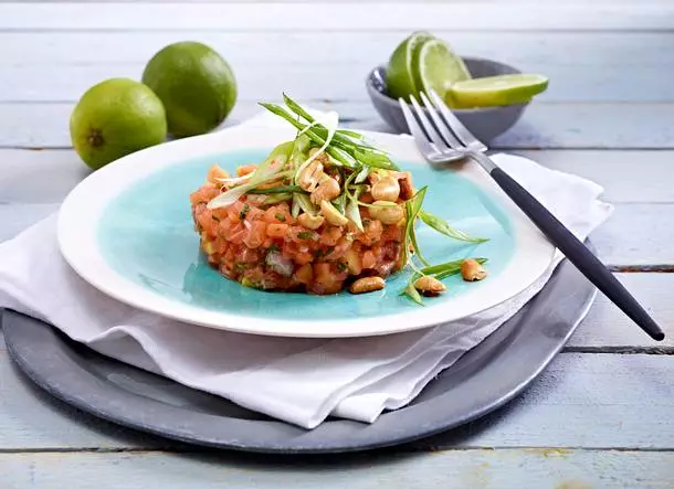 I-salmon tartare ene-papaya recipe 47388_1