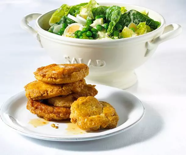 Schnitzel de parmesano con receta de ensalada 48096_1