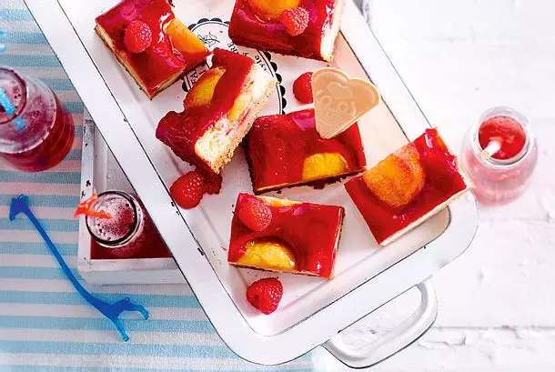 Peach Melba Bars opskrift 48528_1