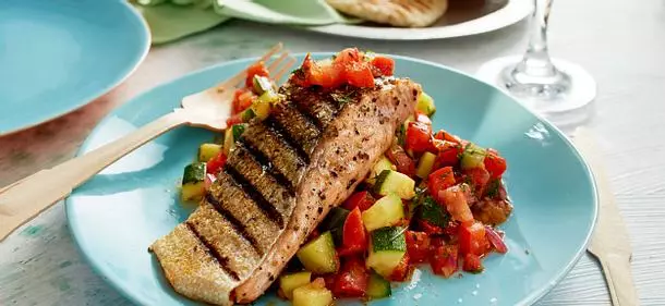 Fennel Salmon with Gazpacho Salad and Grilled Naan Bread Recipe 48975_1