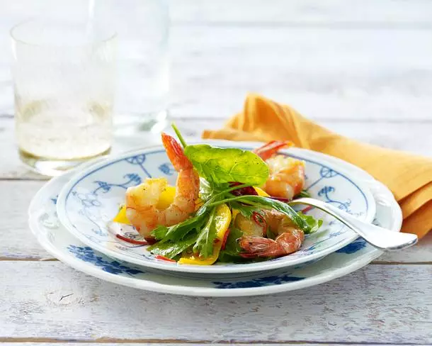 Prawns tare da mango da orange dressing girke-girke 4919_1