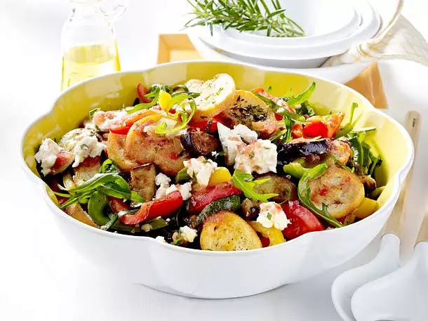 Salad achịcha Antipasti na nri Feta 49210_1