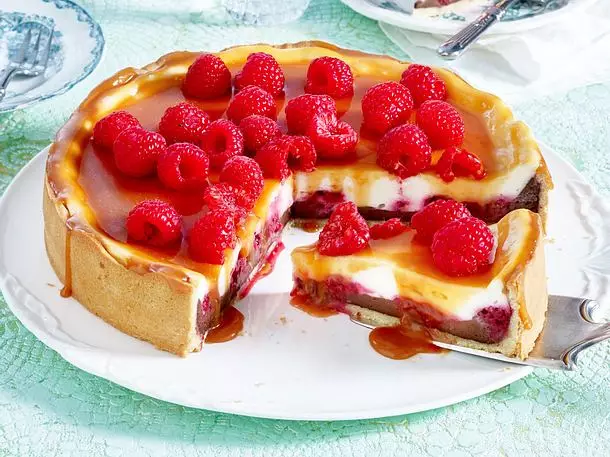 Recette de gâteau au fromage au caramel et au chocolat aux framboises 49632_1