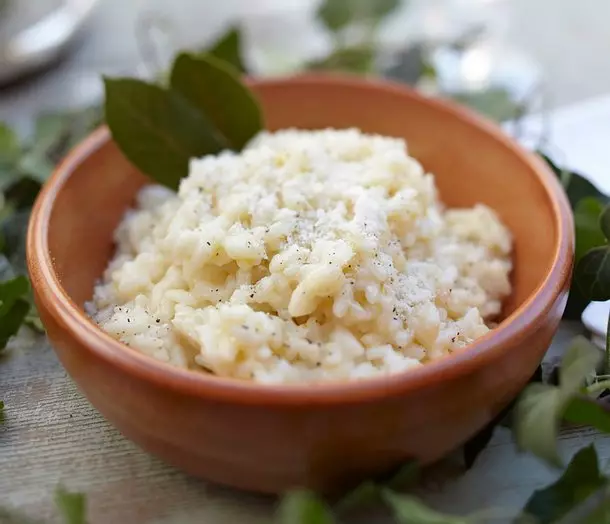 Receita de Risotto con Alloro, Pecorino e Spumante (risotto con loureiro, pecorino e prosecco)