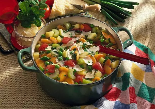 recepta de minestrone 53407_1