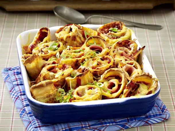 Mapishi ya Pizza Pancake Casserole 53584_1