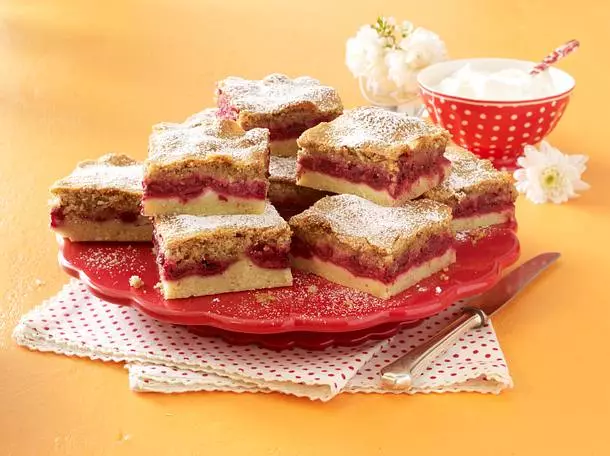 Cherry Hazelnut Cake Recipe 53735_1