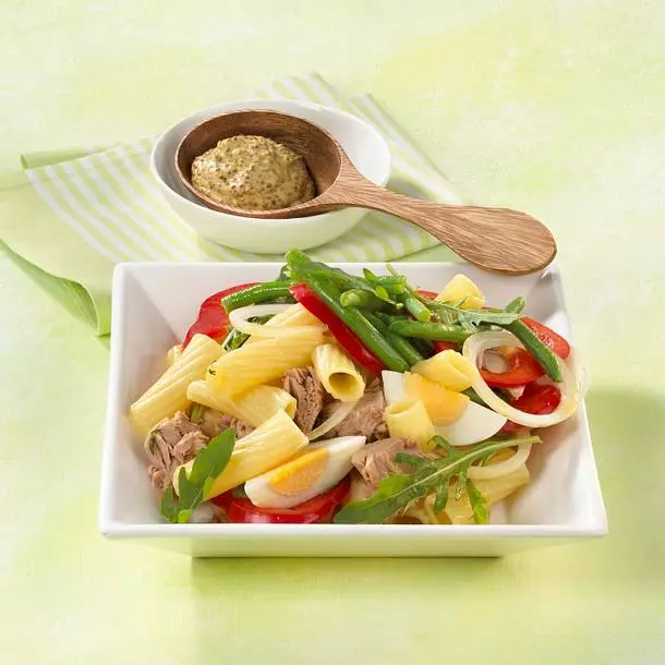 Daim ntawv qhia Pasta Tuna Salad 5427_1