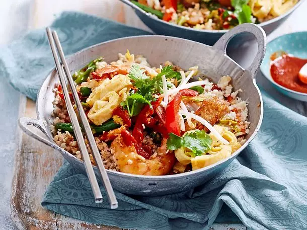 Kọlịflawa osikapa à la Nasi Goreng Ntụziaka 56404_1