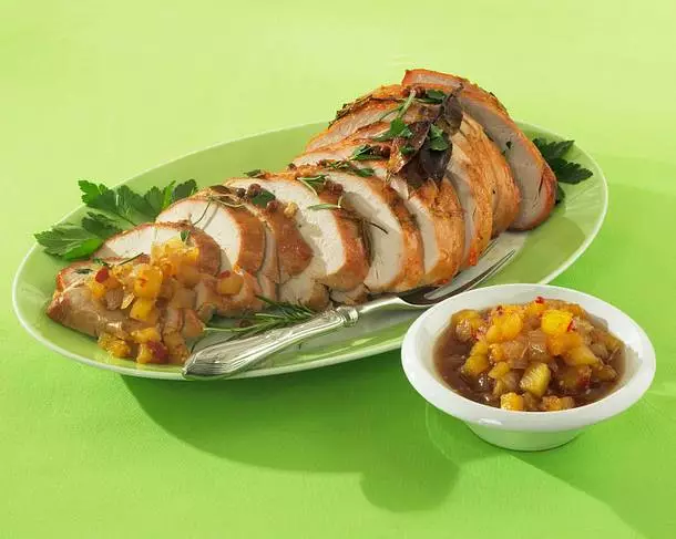 Glazed roast turkey with pineapple chutney recipe 56464_1