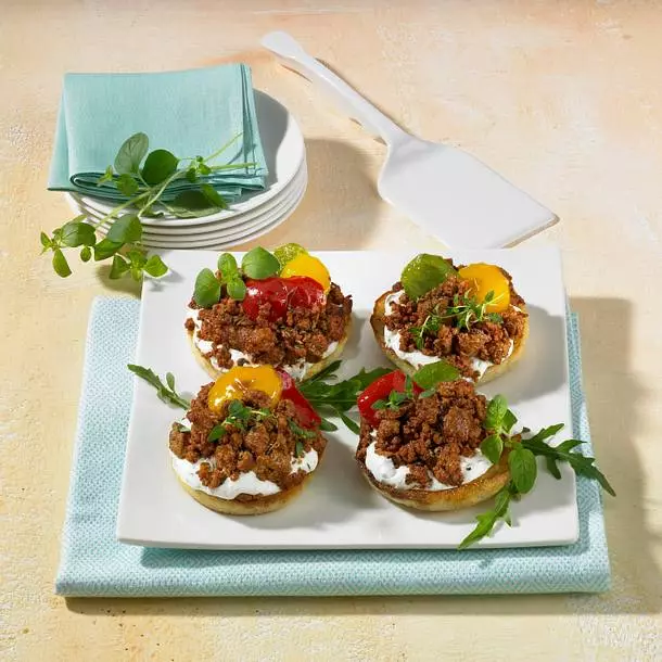 Mini mince pizza