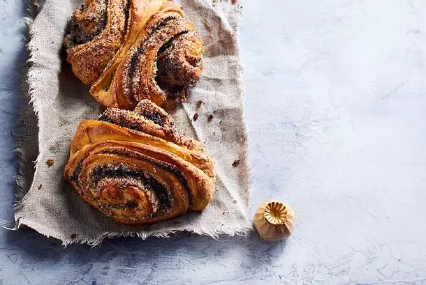 Franzbrötchen fa'atasi ai ma fua fa'aleleia o fatu poppy 57835_1