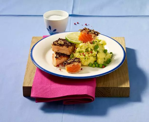 Roasted salmon in a spice crust on mashed potatoes and peas (salmon well done) recipe 5882_1