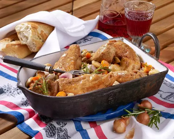 Recept za coq au vin z rose vinom