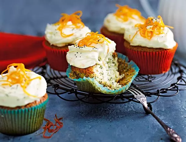 Poppy iri muffins tare da orange sanyi girke-girke