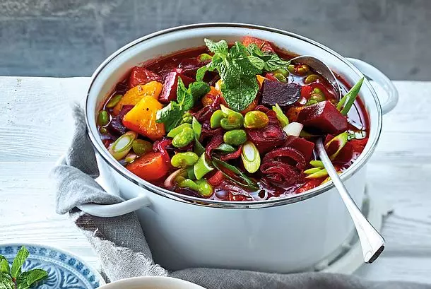 Beetroot stew mei ananas en mint resept 59848_1