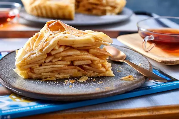 Apple strudel tort 