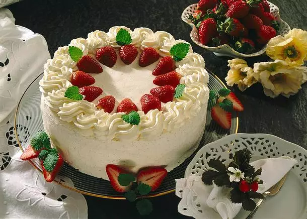 Strawberry cream cake resept 59888_1