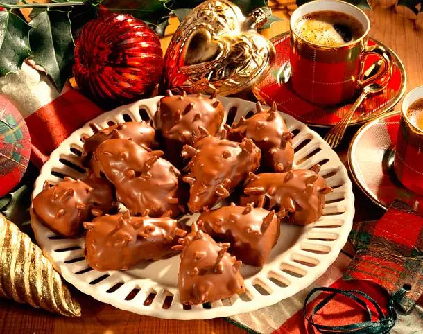 Recipe amin'ny gingerbread almond corners 60740_1