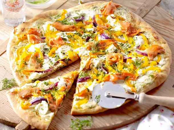 Somonlu Pizza Tarifi 61348_1