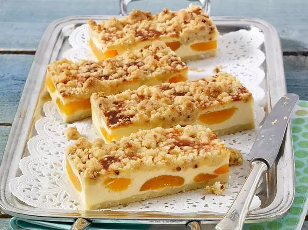 Ricetta Cheesecake alle albicocche con crumble croccante 6241_1