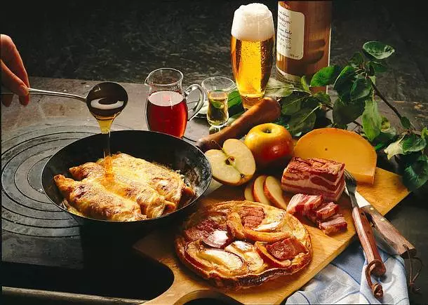 Cheese Pancakes and Apple Bacon Pancakes with Syrup Recipe 62648_1