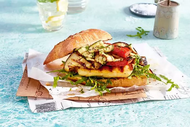 Is-yet-cheese-burger with grilled vegetables recipe