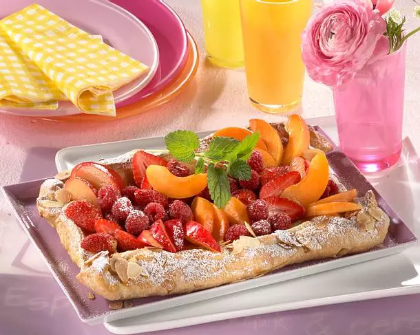 Meva retsepti bilan puff pastry chiziqlar 6449_1