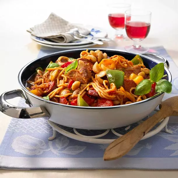 Spanish Paprika Pasta Pan Recipe 65859_1