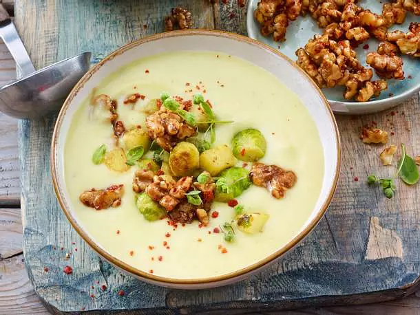 Potato and Brussels sprouts soup recipe 65972_1