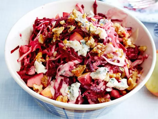 Winter wyt koal salade mei beetroot resept 66730_1