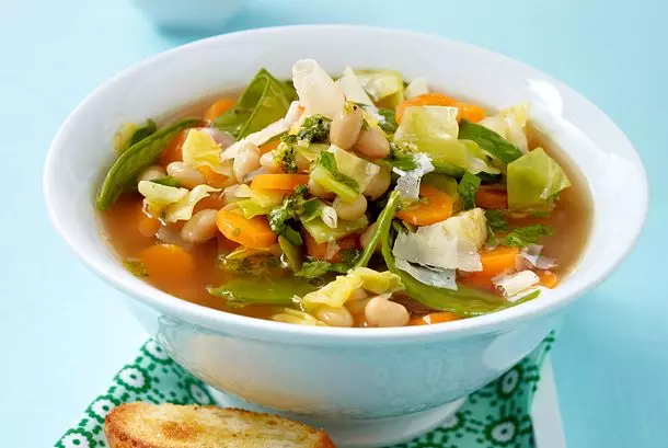 Spring minestrone với công thức gremolata 67475_1