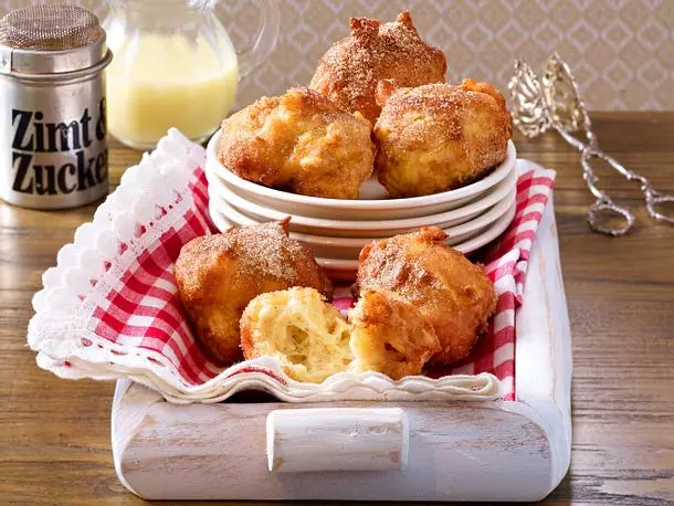 Recipe ng South Tyrolean apple fritters 67850_1