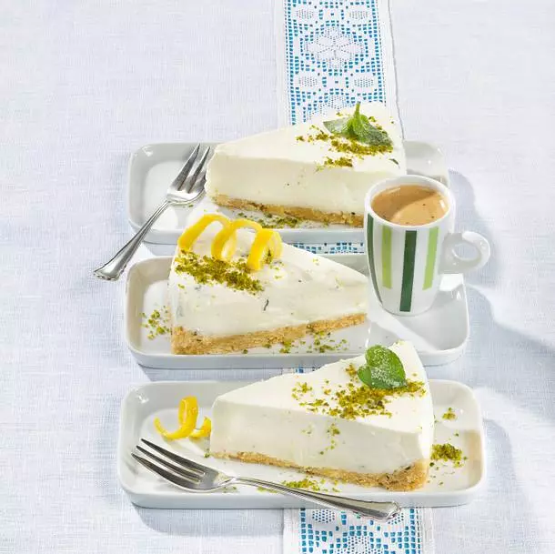 Buttermilk tart with mint (diabetic) recipe 69403_1