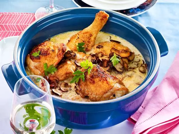 Drumsticks мурғ braised дар дорухат cider 70088_1