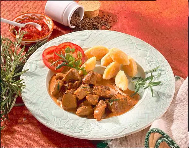 Carlsbad crème goulash fomba fahandro 7026_1