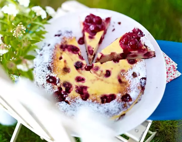 Cookie базалык рецепт менен Cherry cheesecake