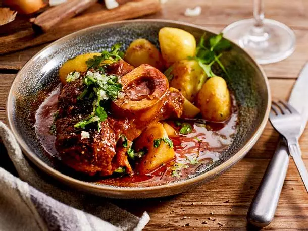 Osso buco tare da girke-girke na gremolata 70547_1