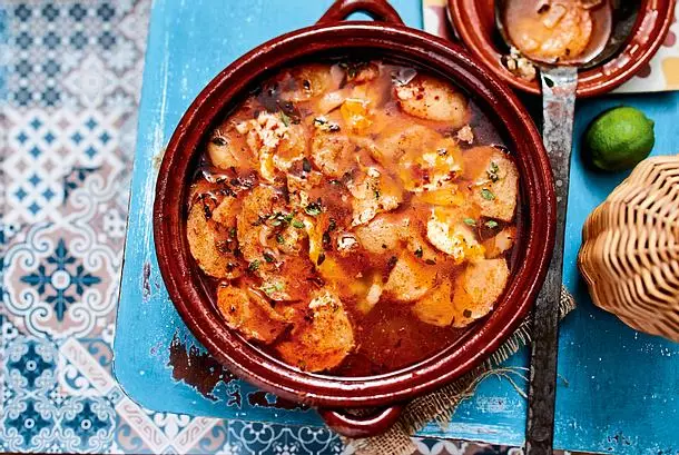 Ricetta Sopa de ajo (tradizionale zuppa di pane all'aglio).