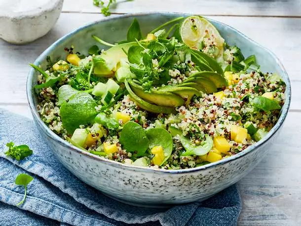 Quinoa avokado qabı resepti