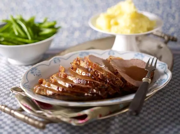 Boeuf à la Mode (Beef Stew) with Green Beans and Mashed Potatoes recipe