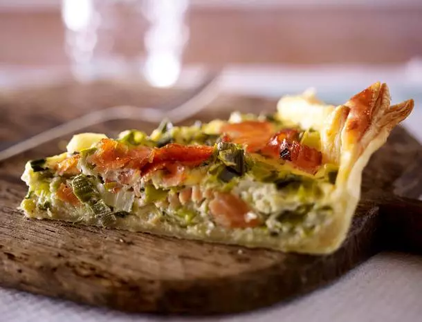 Purjolök quiche med rökt lax recept