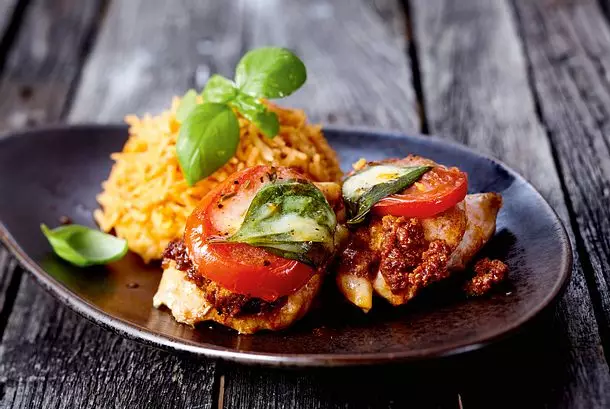 Filet de poulet Toscane avec recette de riz à la tomate